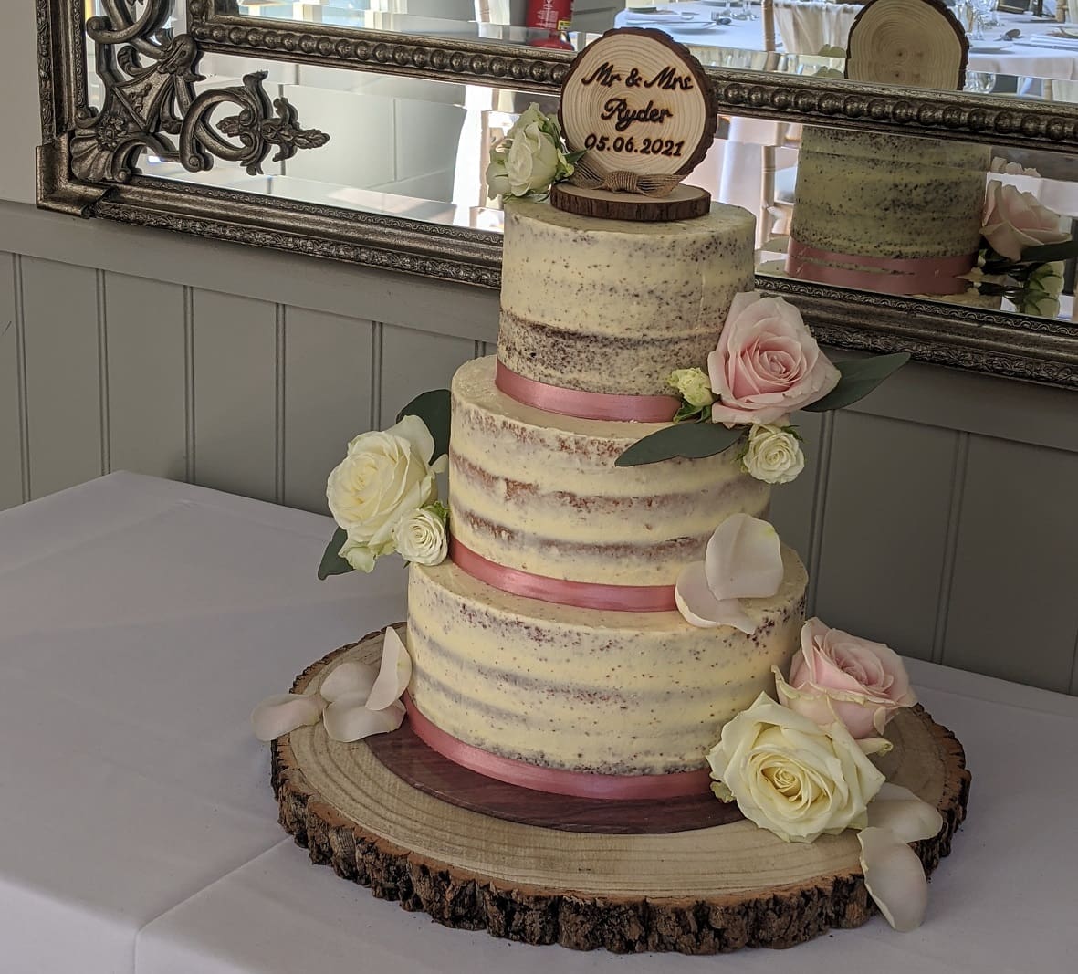 Infinity Cakes | The Wedding Guide UK